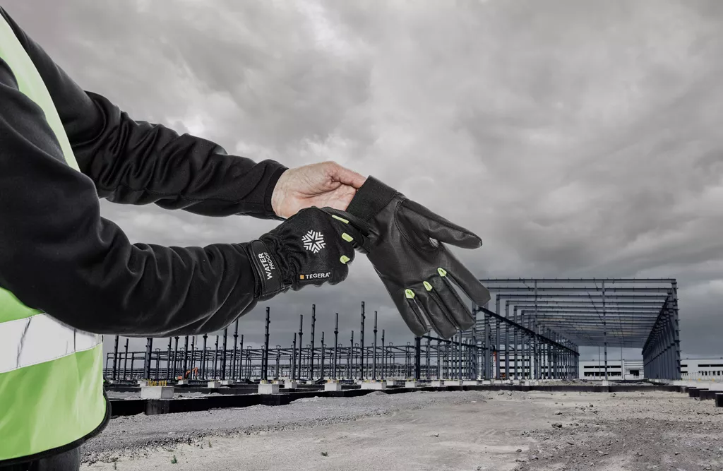 Beat the Wet and Cold – TEGERA Gloves at Greenham