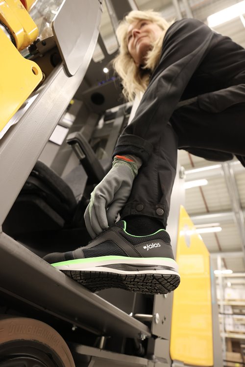 JALAS Tempus: Stylish Safety for Women on the Go